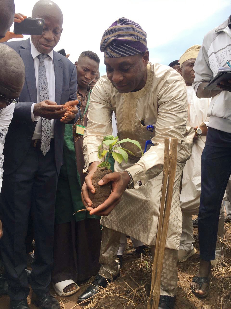 AL-HIKMAH UNIVERSITY FLAGS OFF GREEN CAMPUS INITIATIVE AND LAID ...