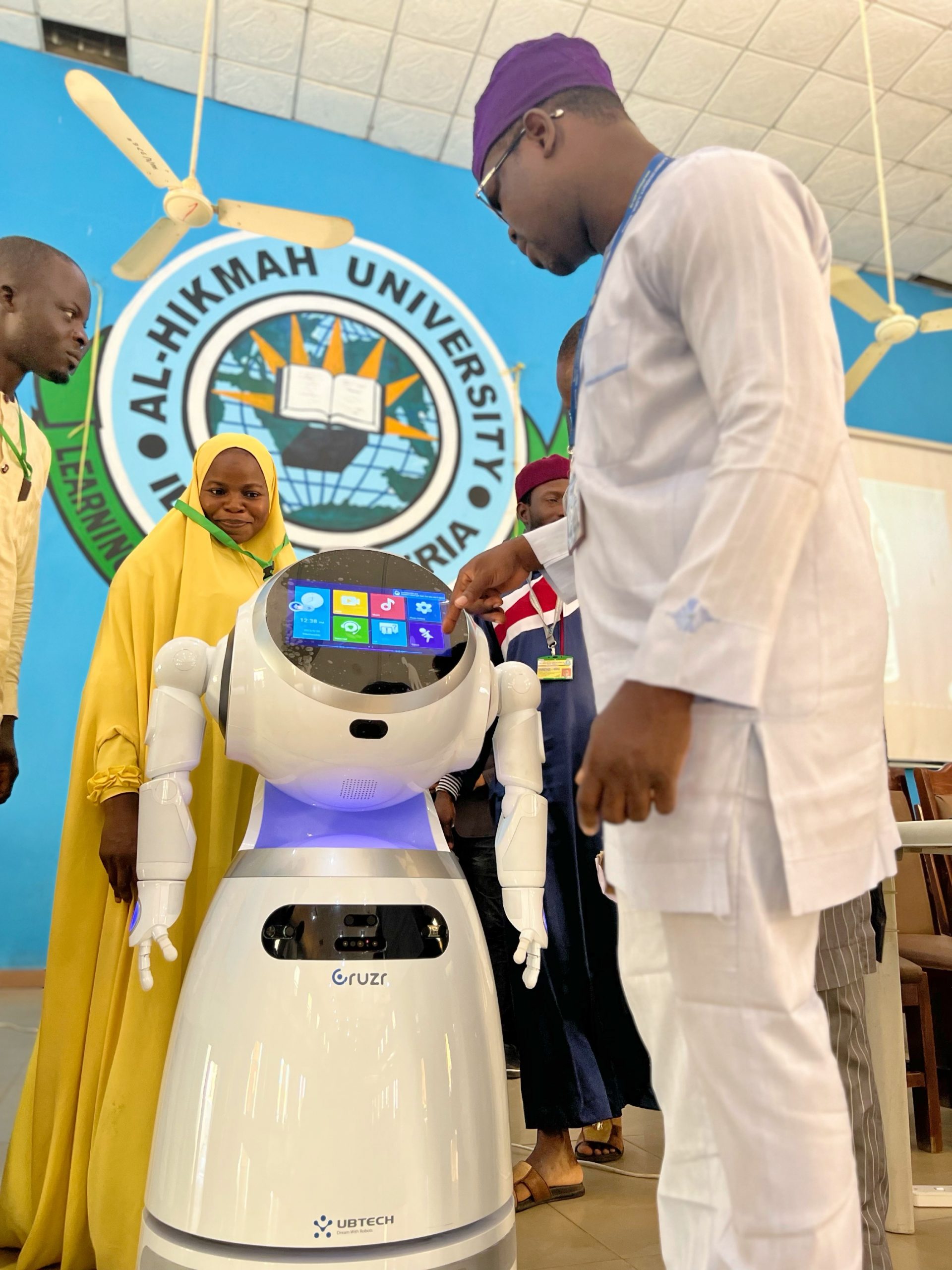 EXPLORING THE FUTURE: AL-HIKMAH UNIVERSITY HOSTS BLISS ROBOT ...